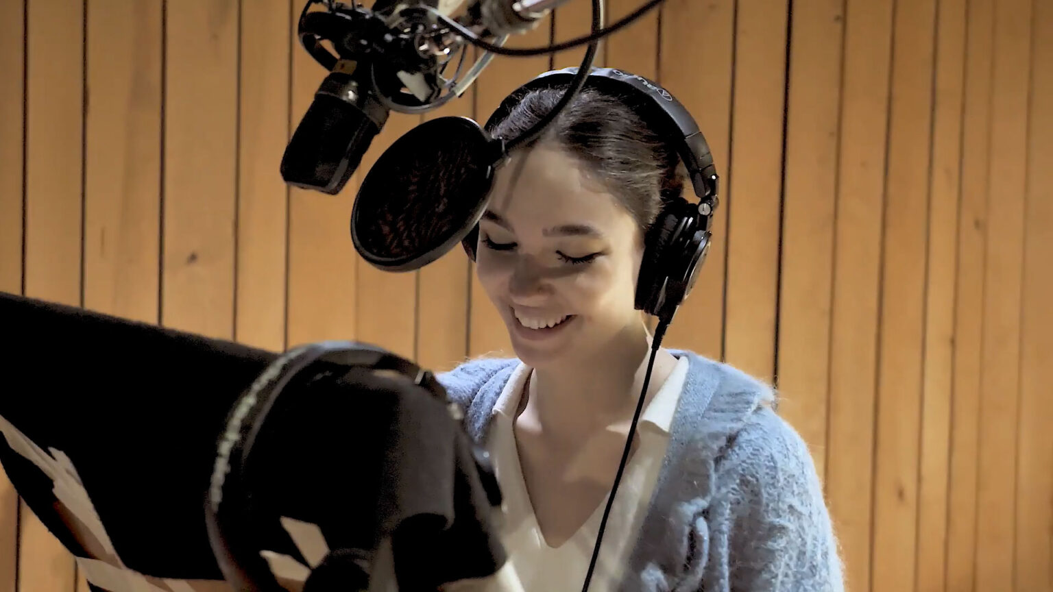 Mary e lo spirito di mezzanotte, Matilda De Angelis canta nella ...